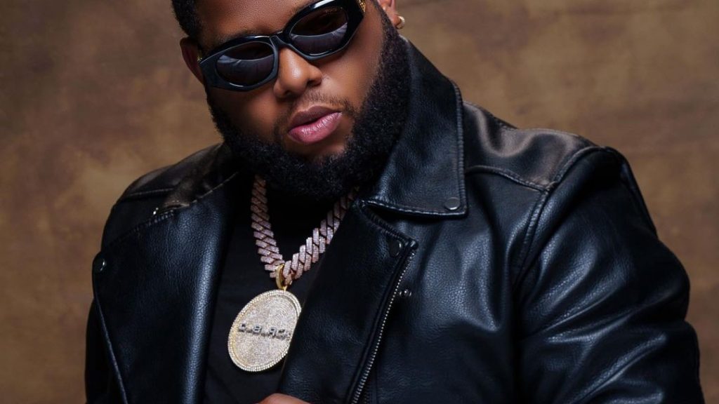 "Watch your mouth," D Black warns Kwadzo Sheldon - GBAfrica